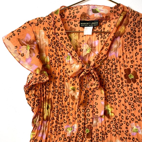 Robert Louis | Tops | Vintage 7s Robert Louis Floral Animal Print ...
